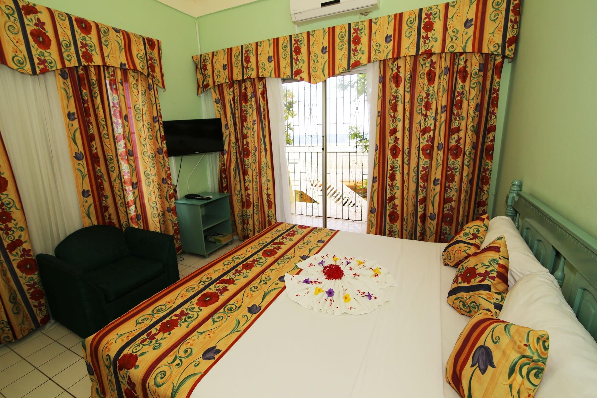 ᐉ FOOTE PRINTS ON THE SANDS HOTEL ⋆⋆⋆ ( NEGRIL, JAMAICA ) REAL PHOTOS ...